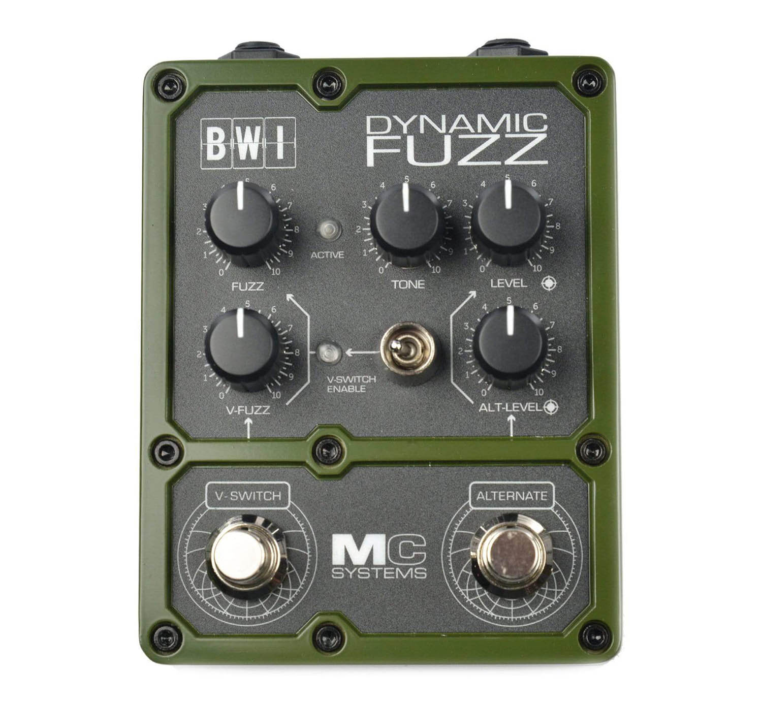 MC Systems BWI Dynamic Fuzz with 2 free patch cables